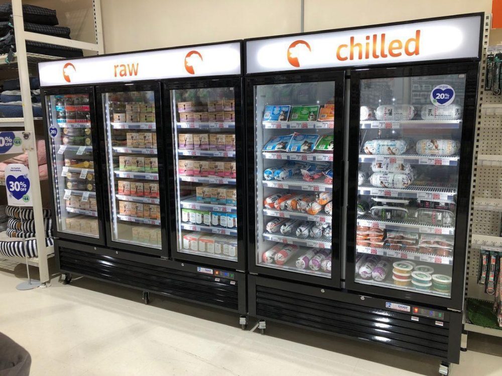 Williams Boronia HB2USB Double Solid Door Back Bar in Black